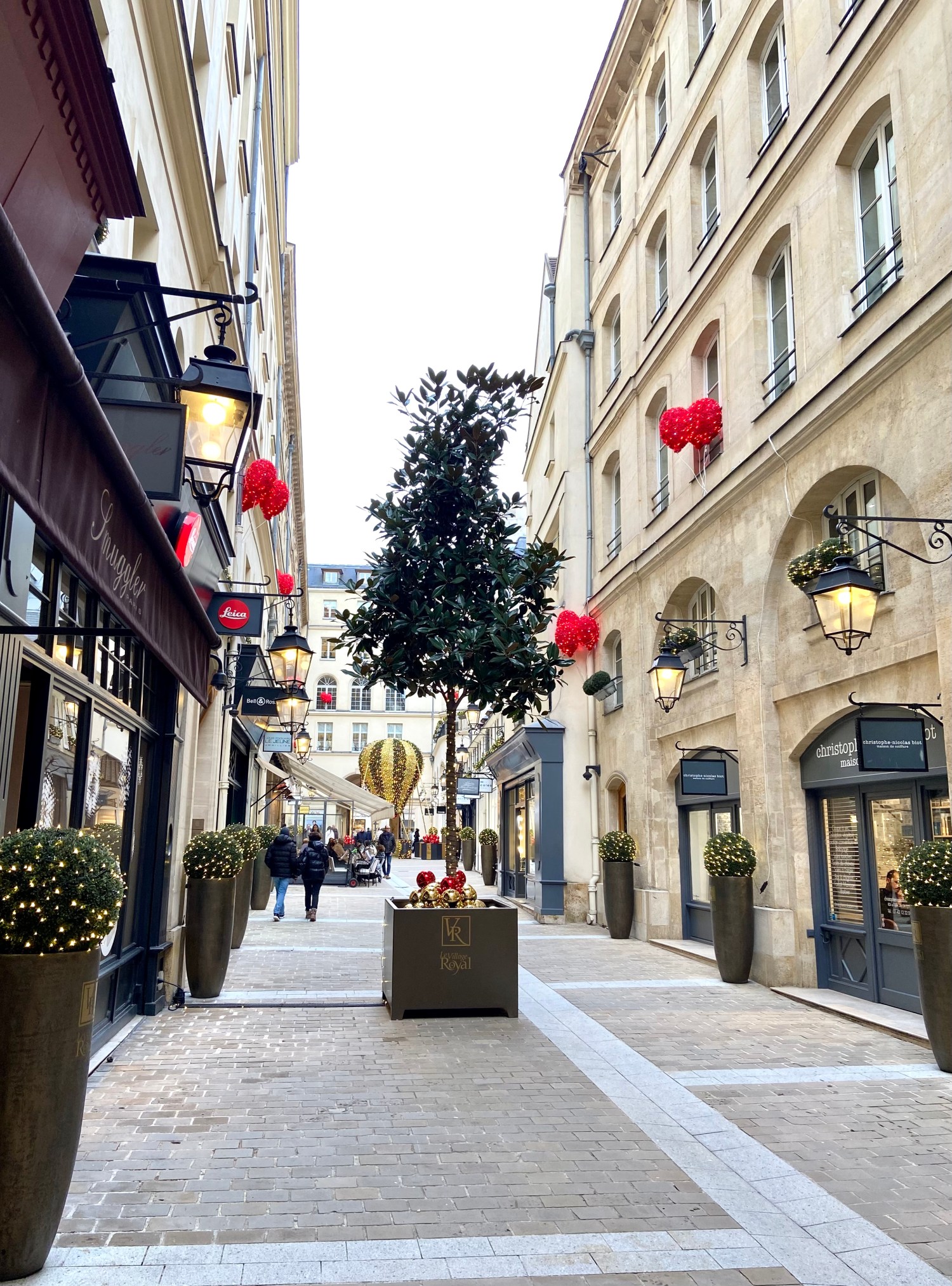 Le Village Royal, le plus luxueux des passages parisiens – Absolutelyfemme